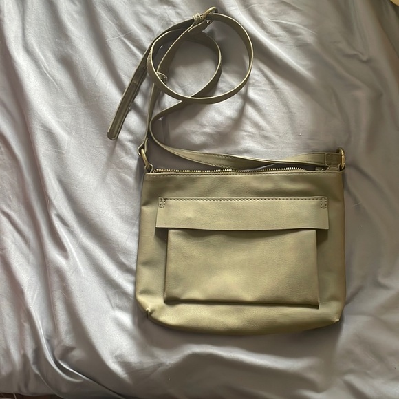 Universal Thread | Bags | Universal Thread Green Faux Leather Purse ...